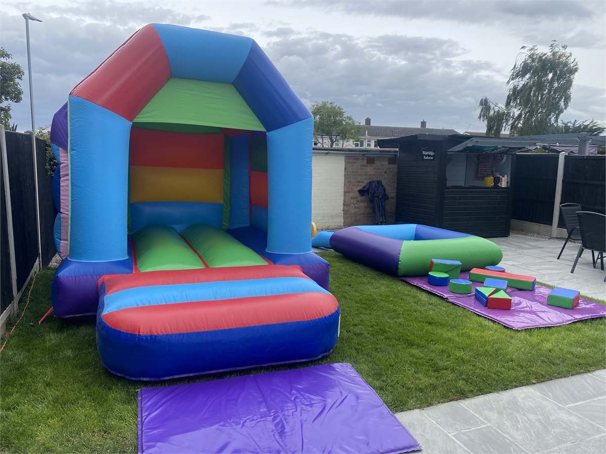 Ultimate Mini Bright Party Package (Bouncy Castle, Ball Pit & Soft Play ...